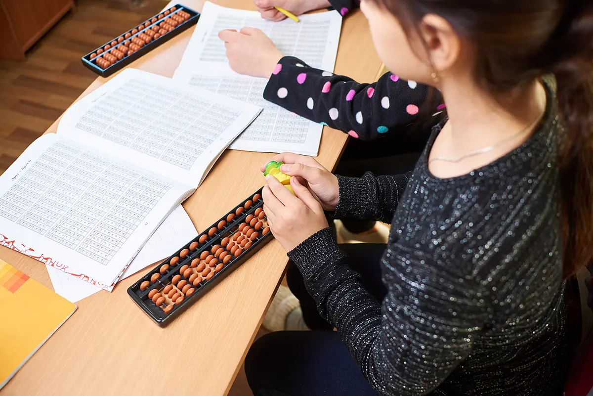 Abacus vs Traditional Math Tuition: What’s the Difference?